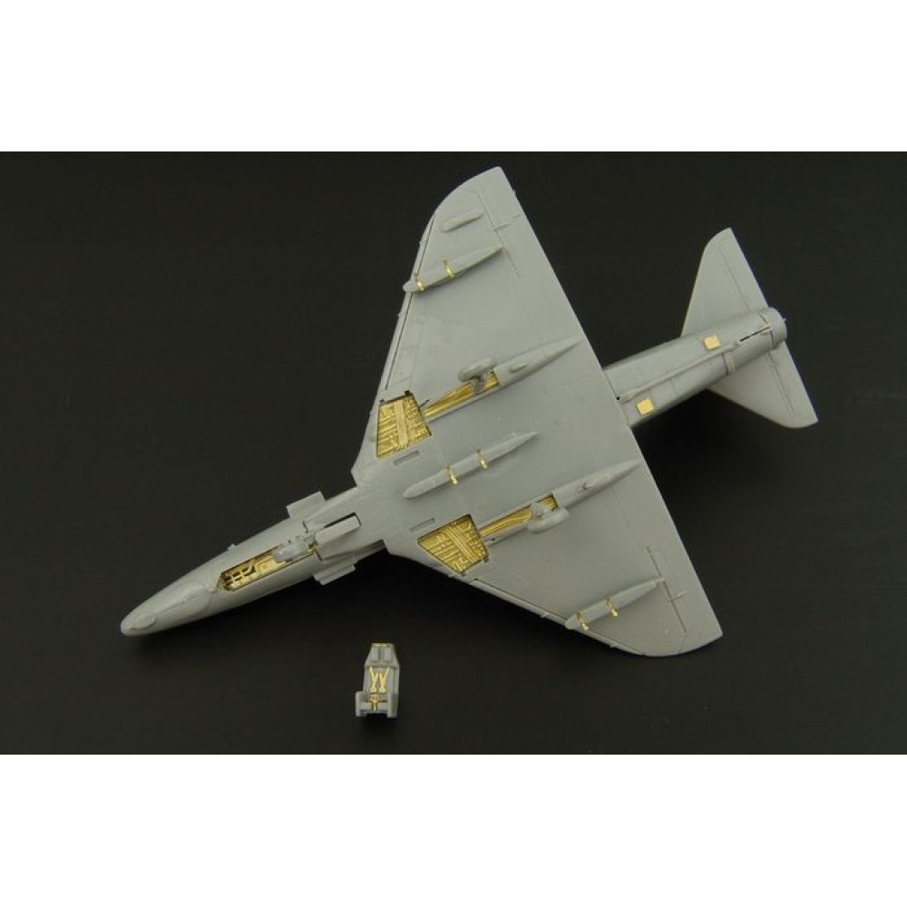 Brengun BRL144027 1/144 A4E Skyhawk PE parts for Platz kit (Two sets ...