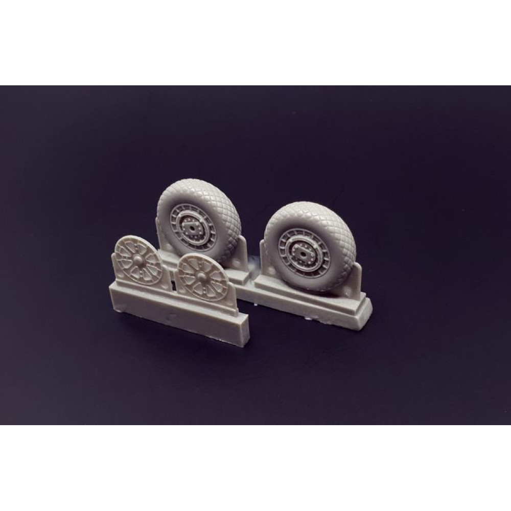 Brengun BRL48113 1/48 F4U Corsair Diamond Thread Wheels set resin Model ...