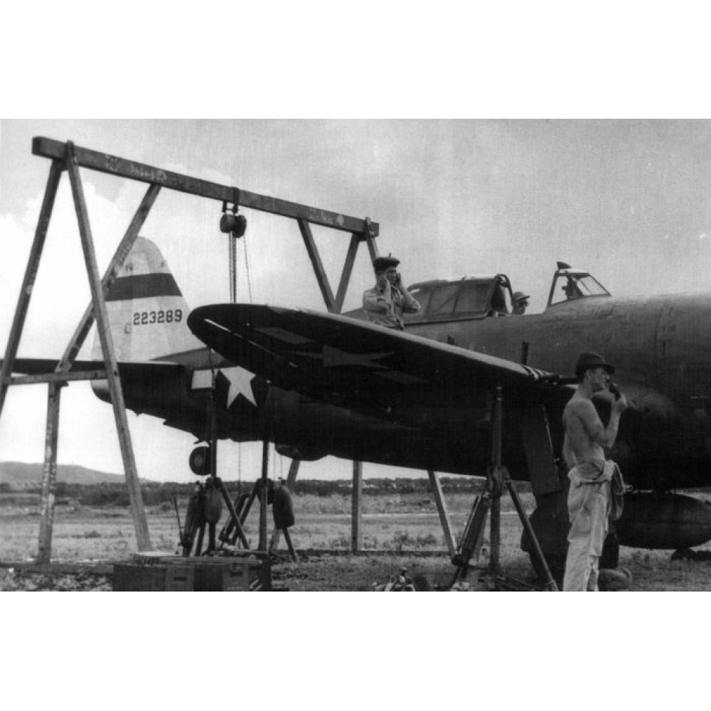 Brengun BRL72034 1/72 U S airfield crane PE - resin kit of U.S. crane ...