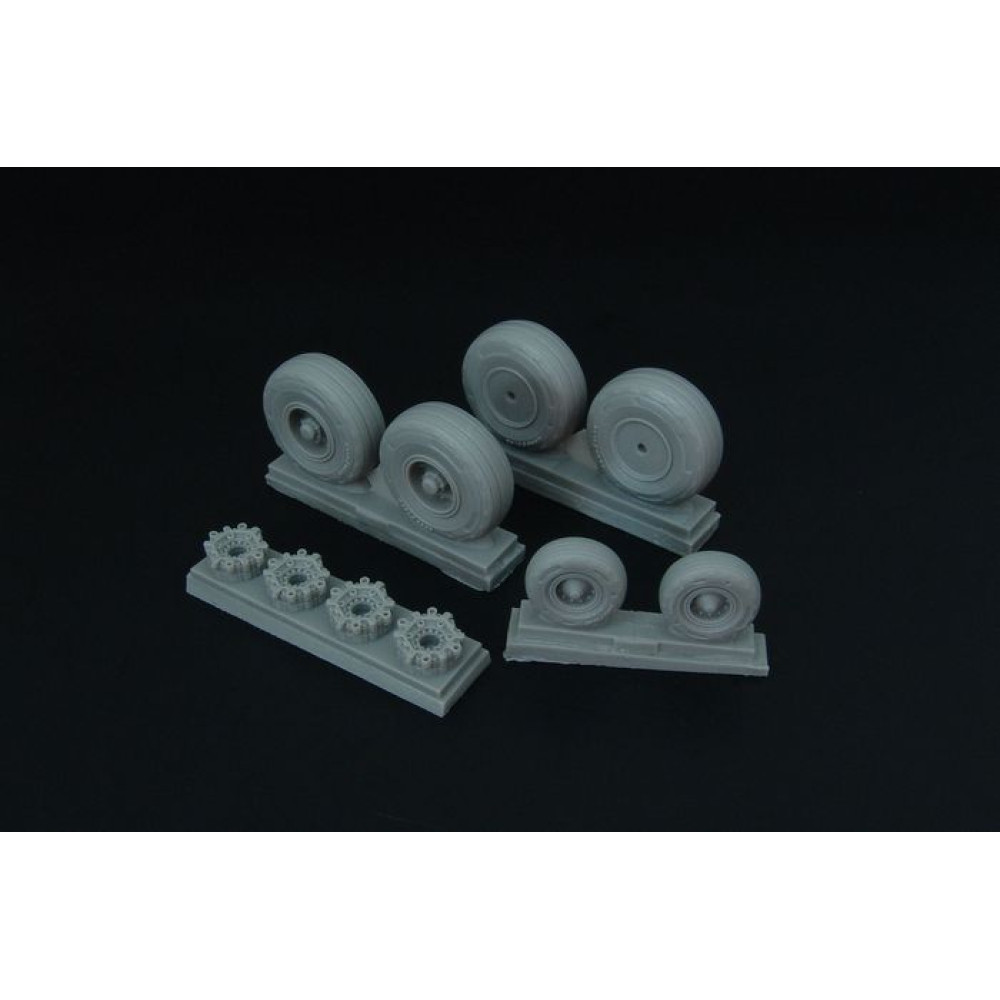 Brengun BRL72147 1/72 C-130 wheel set (with disc brakes) resin for ...