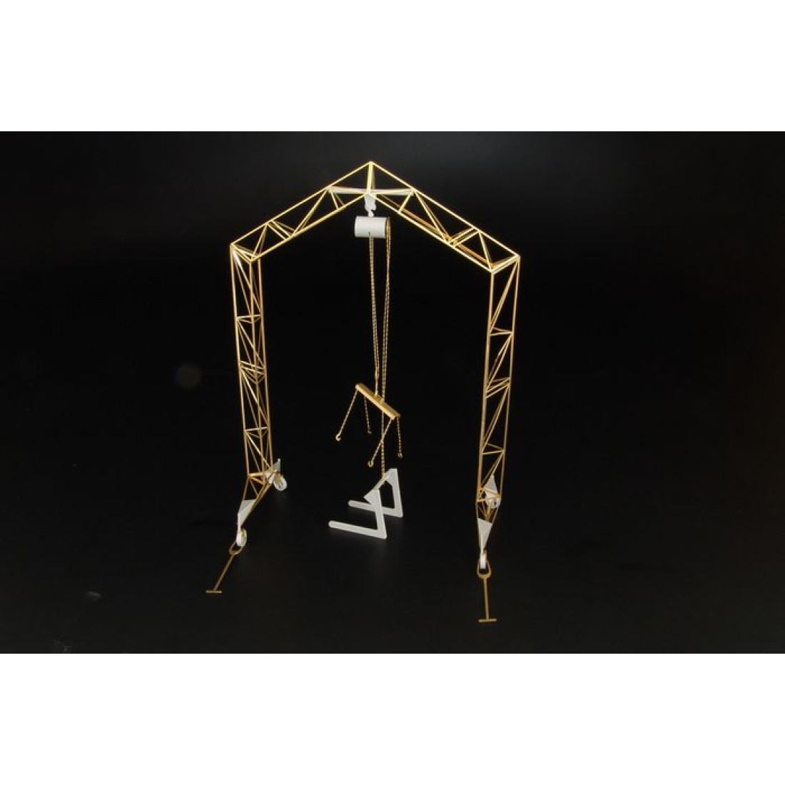 Brengun BRS48004 1/48 German airfield portal crane kit of german crane ...