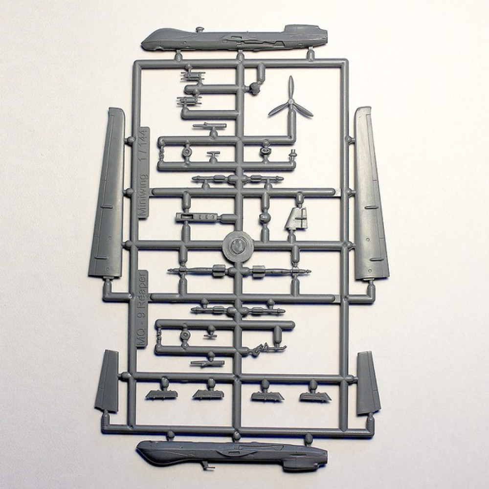 Miniwing 329 1/144 General Atomics MQ-9 REAPER US UAV Attacker USAF ...