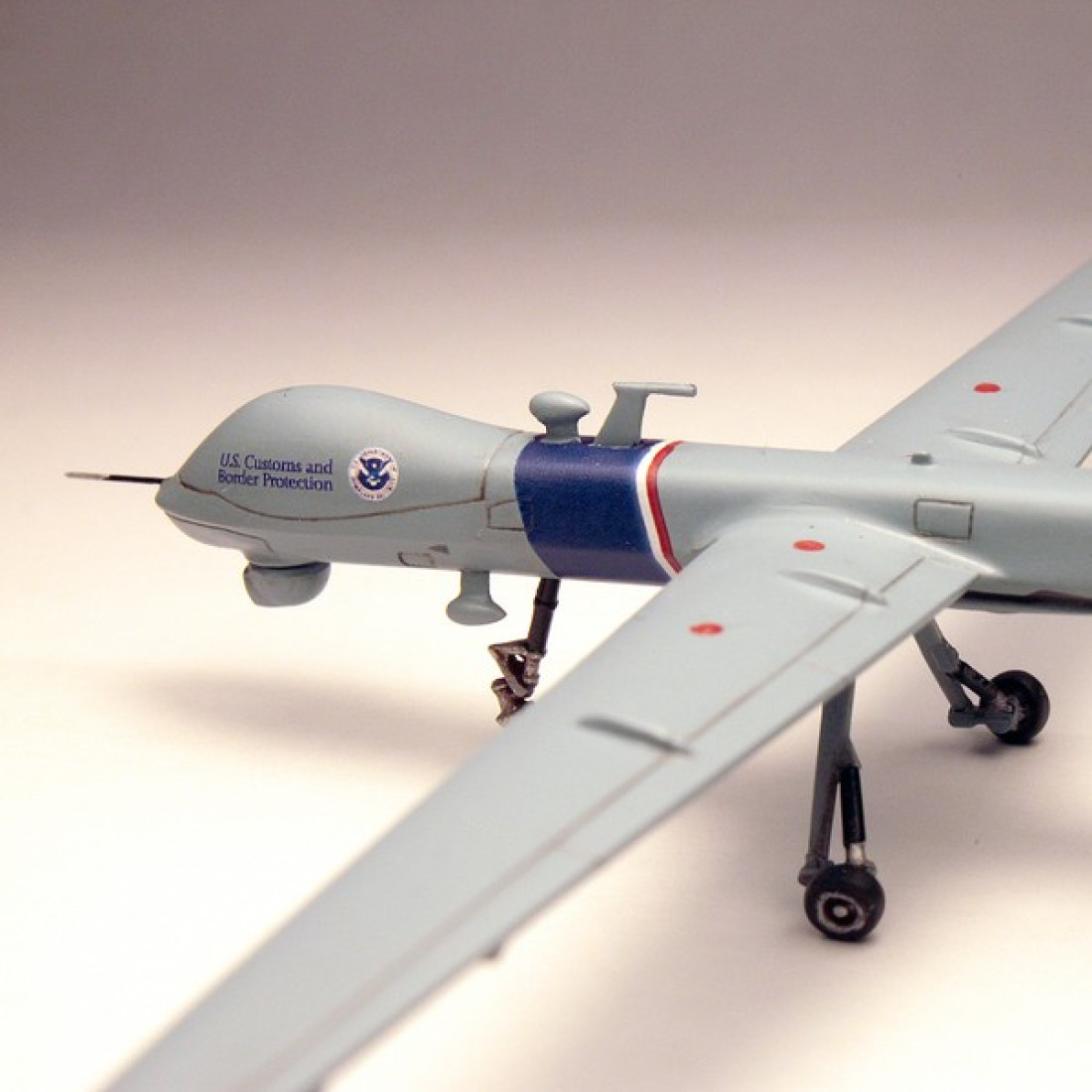 Miniwing 330 1/144 General Atomics Mq-9 Reaper Us Customs And Border ...