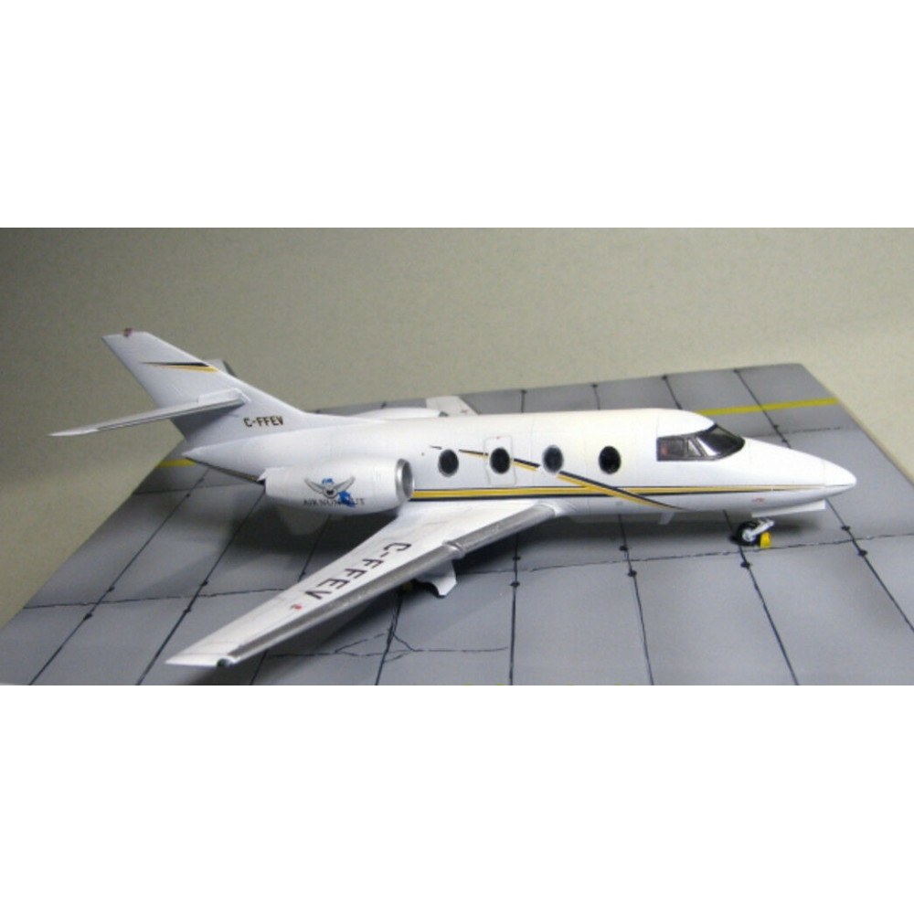 Amodel 72330 - 1/72 Dassault Falcon - 100 Building Airplane Aircraft ...