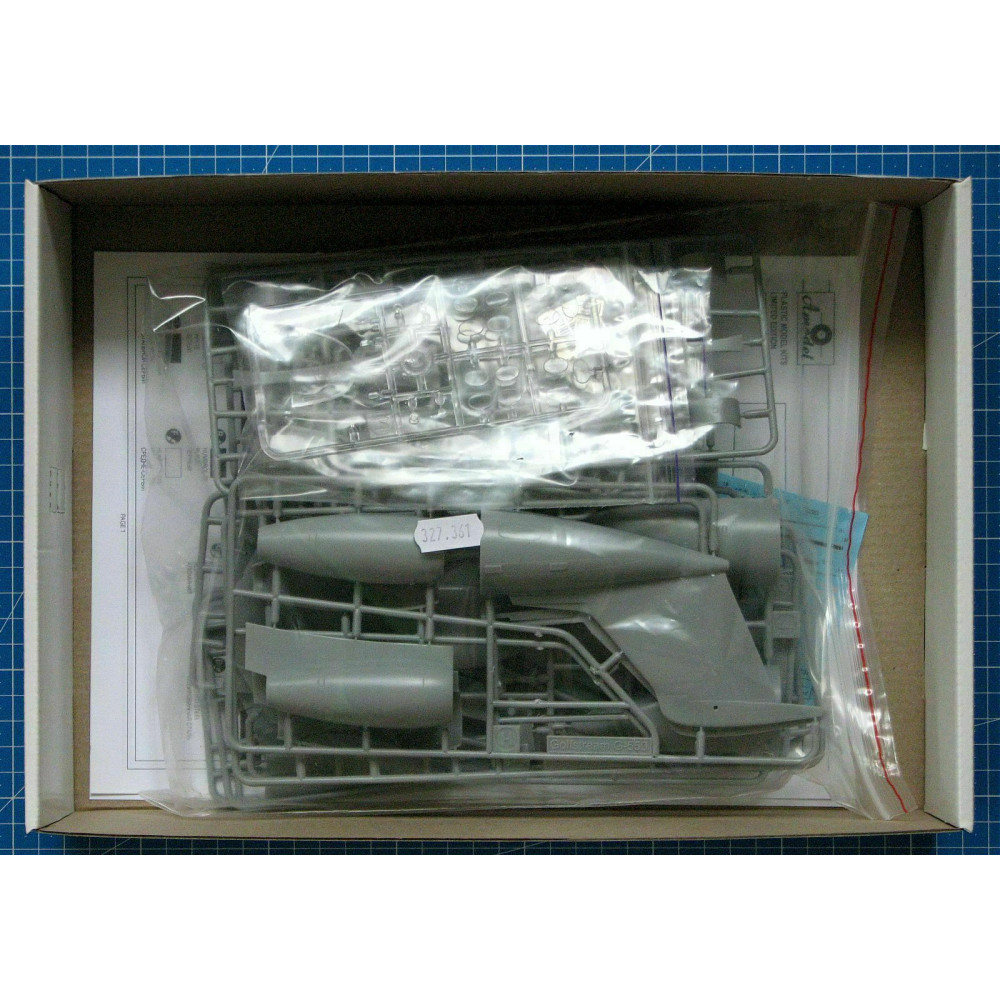 Amodel 72361 - 1/72 Gulfstream G-550 Business Class Airplane, scale ...