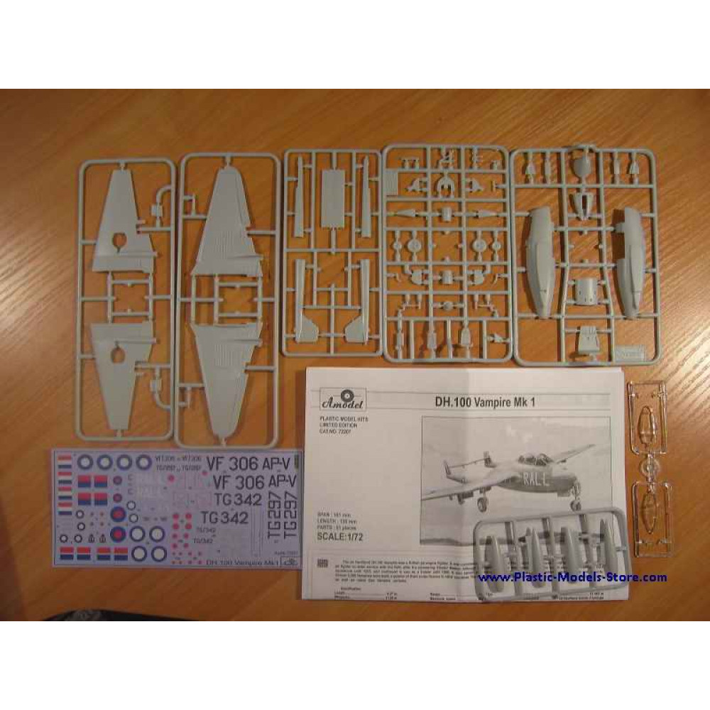 De Havilland D.H.100 Vampire Mk1 RAF jet fighter 1/72 Amodel 72207 ...