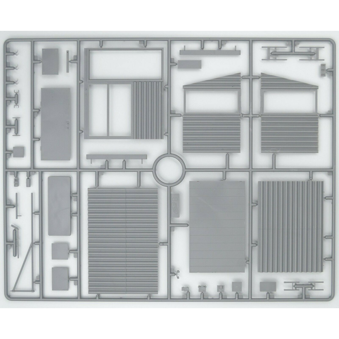 ICM 35901 - 1/35 Chernobyl 1. Radiation Monitoring Station scale model ...