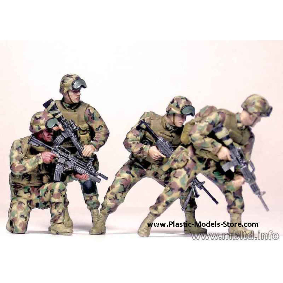 Iraq. Kit #1 US Troops 4 figures 1/35 Master Box 3575
