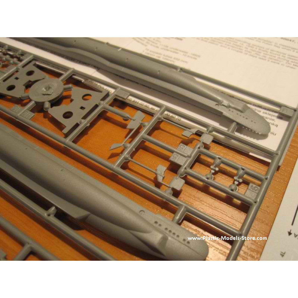 ORP ORZEL Polish Submarine 1939 WWII 1/400 Mirage 40047 Model Kit ...