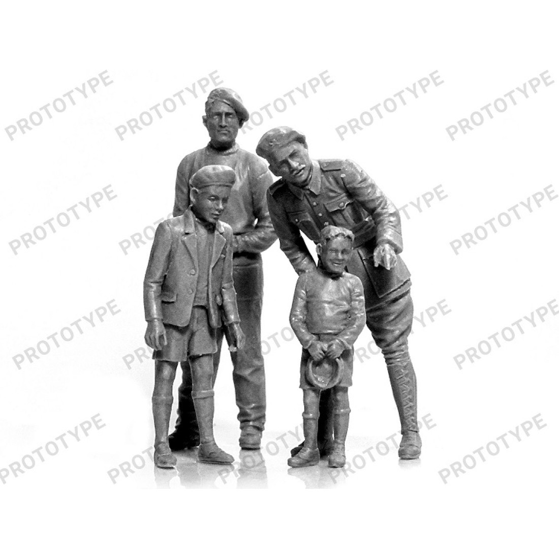 ICM 35338 - 1/35 - FCM 36 with a French tank crew scale plastic model ...