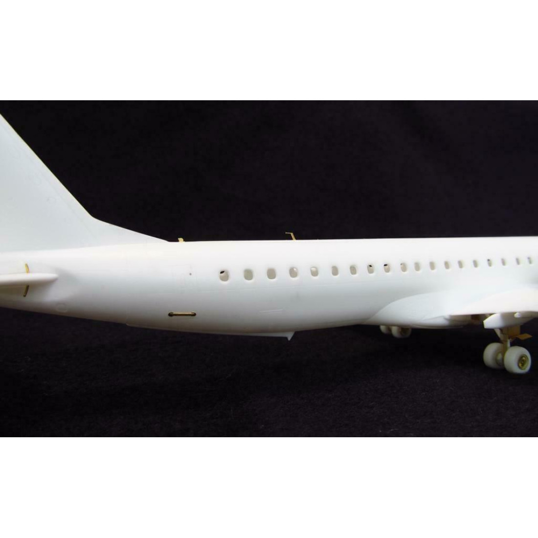 Metallic Details MD14417 - 1/144 - Embraer 195 (Revell) Detailing Set ...