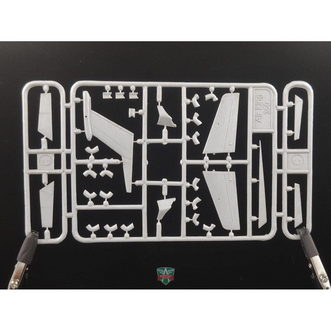 AA Models 7226 - 1/72 - Beechcraft 350 King Air scale plastic model kit ...