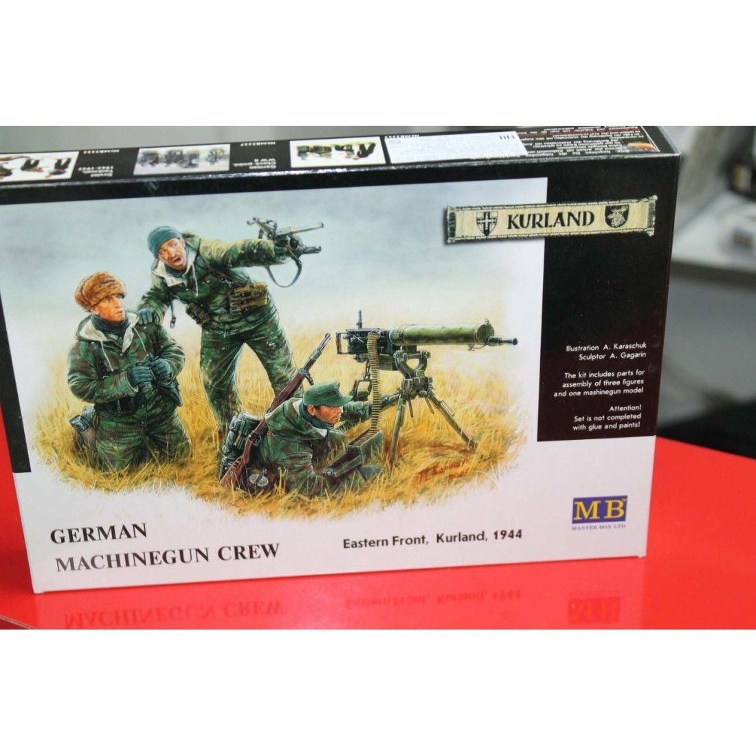 Master Box 3526 1/35 German Machinegun Crew Eastern Front Kurland 1944