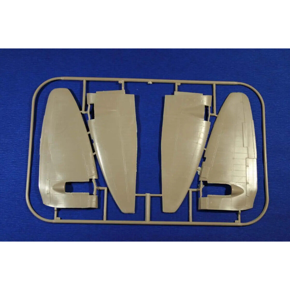 Roden 009 1/72 Heinkel He-111C German bomber airplane WWII model kit