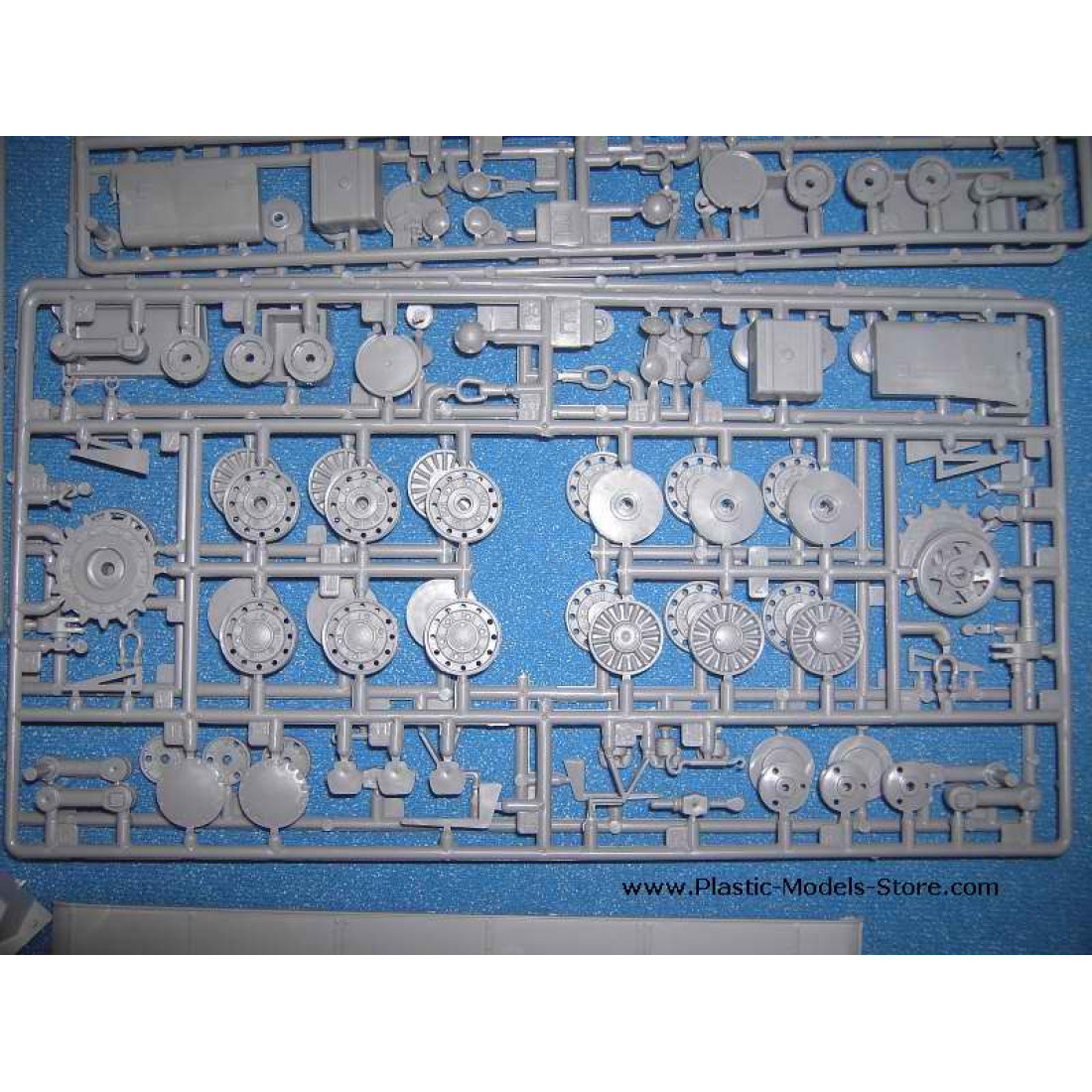 KV-2 (early mod) Russian heavy tank WWII 1/35 Ark Models 35022 Model ...