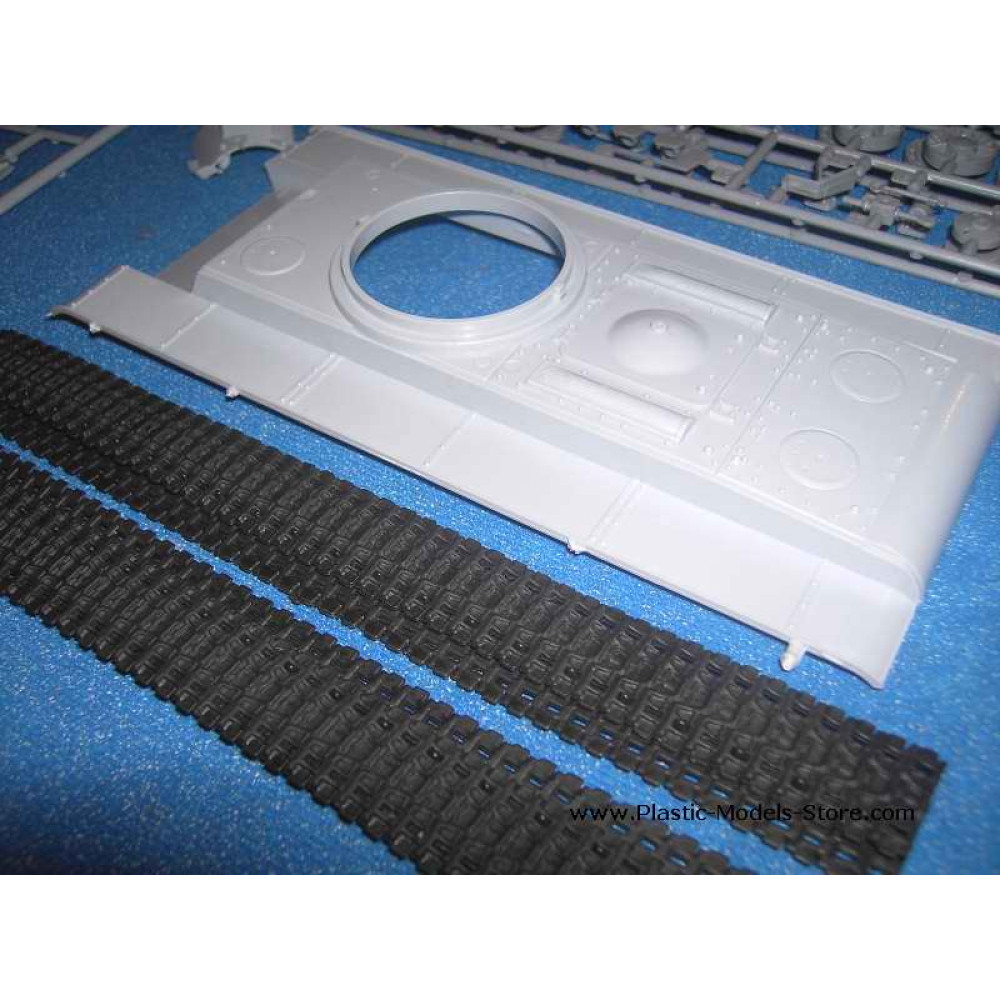 KV-2 (early mod) Russian heavy tank WWII 1/35 Ark Models 35022 Model ...