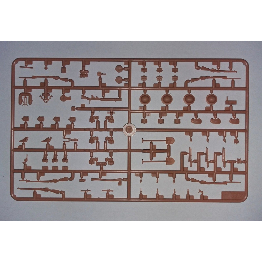 BRITISH INFANTRY IN GAS MASKS 1917 (4 FIGURES) 1/35 SCALE ICM 35703 ...