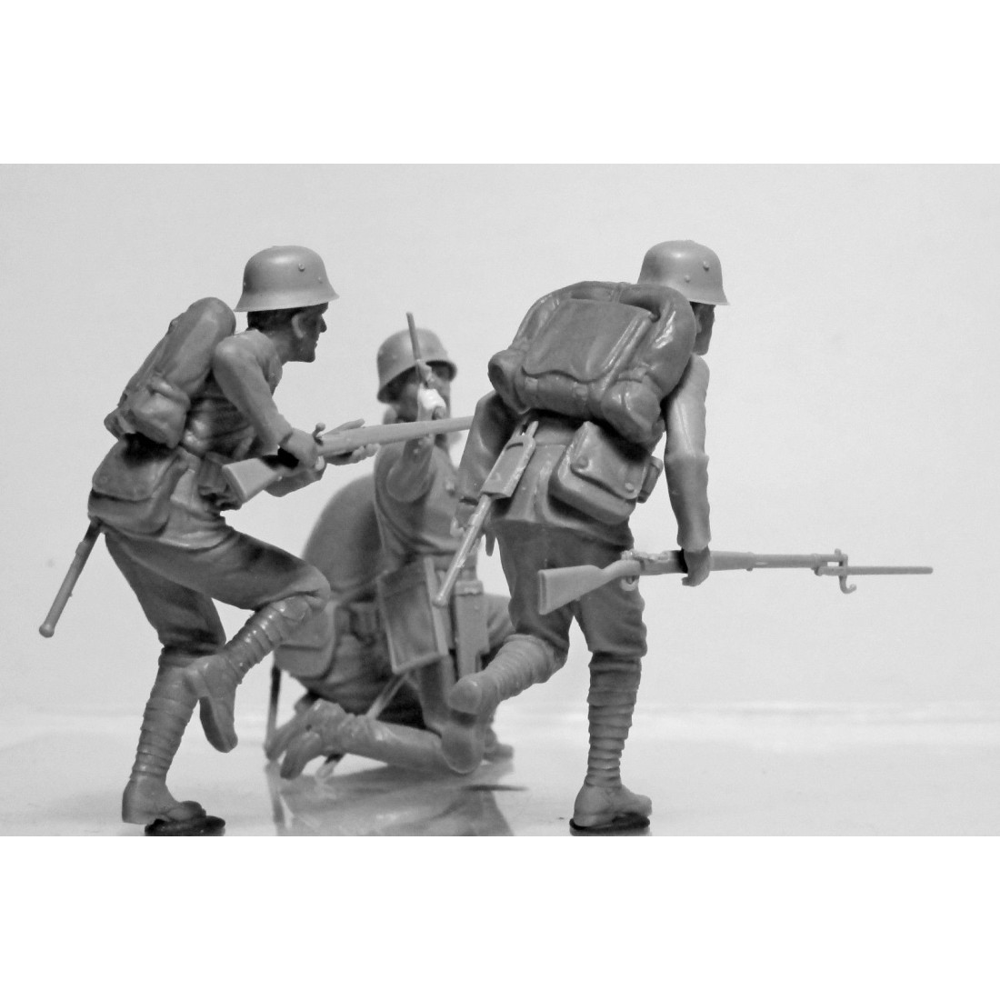 PLASTIC MODEL FIGURES KIT WWI TURKISH INFANTRY 1915-1918 1/35 scale ICM ...